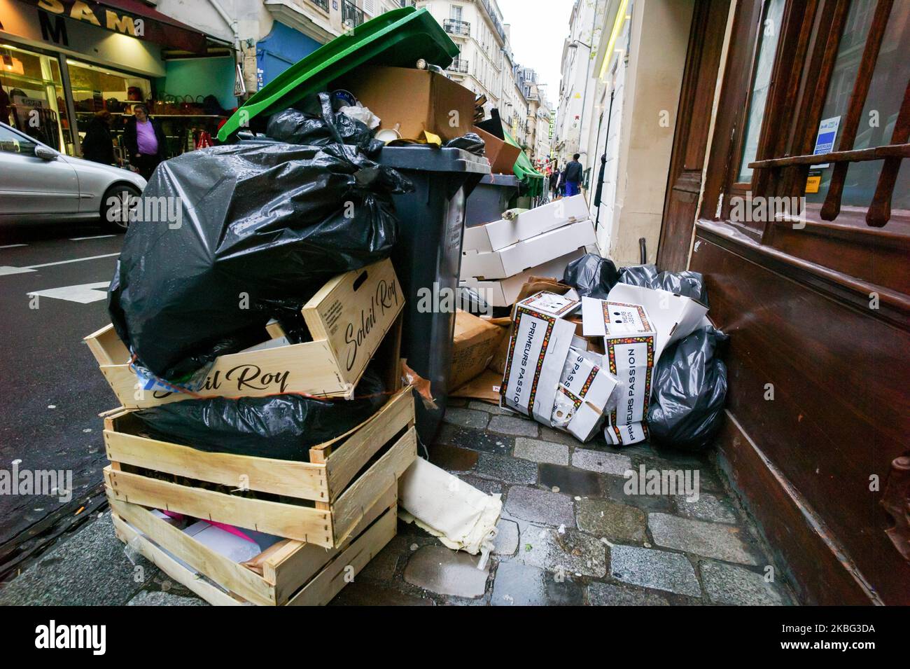 For several days, the effects of the garbage strike have been visible ...