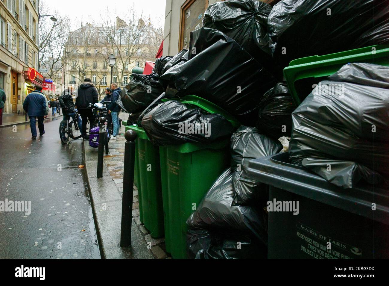 For several days, the effects of the garbage strike have been visible ...