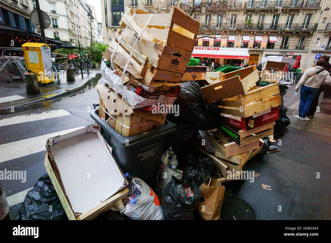 For several days, the effects of the garbage strike have been visible ...