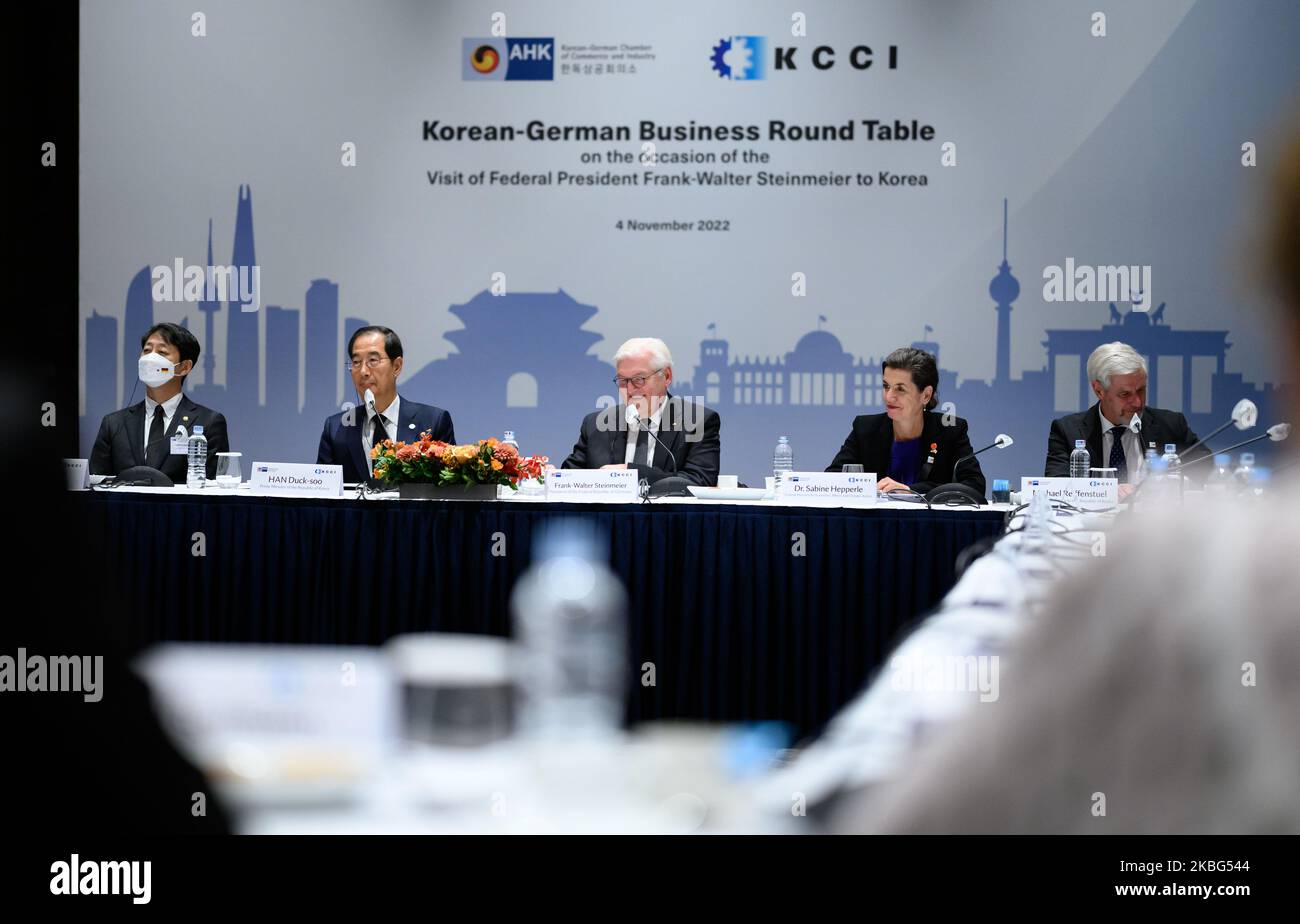 04 November 2022, South Korea, Seoul: German President Frank-Walter ...
