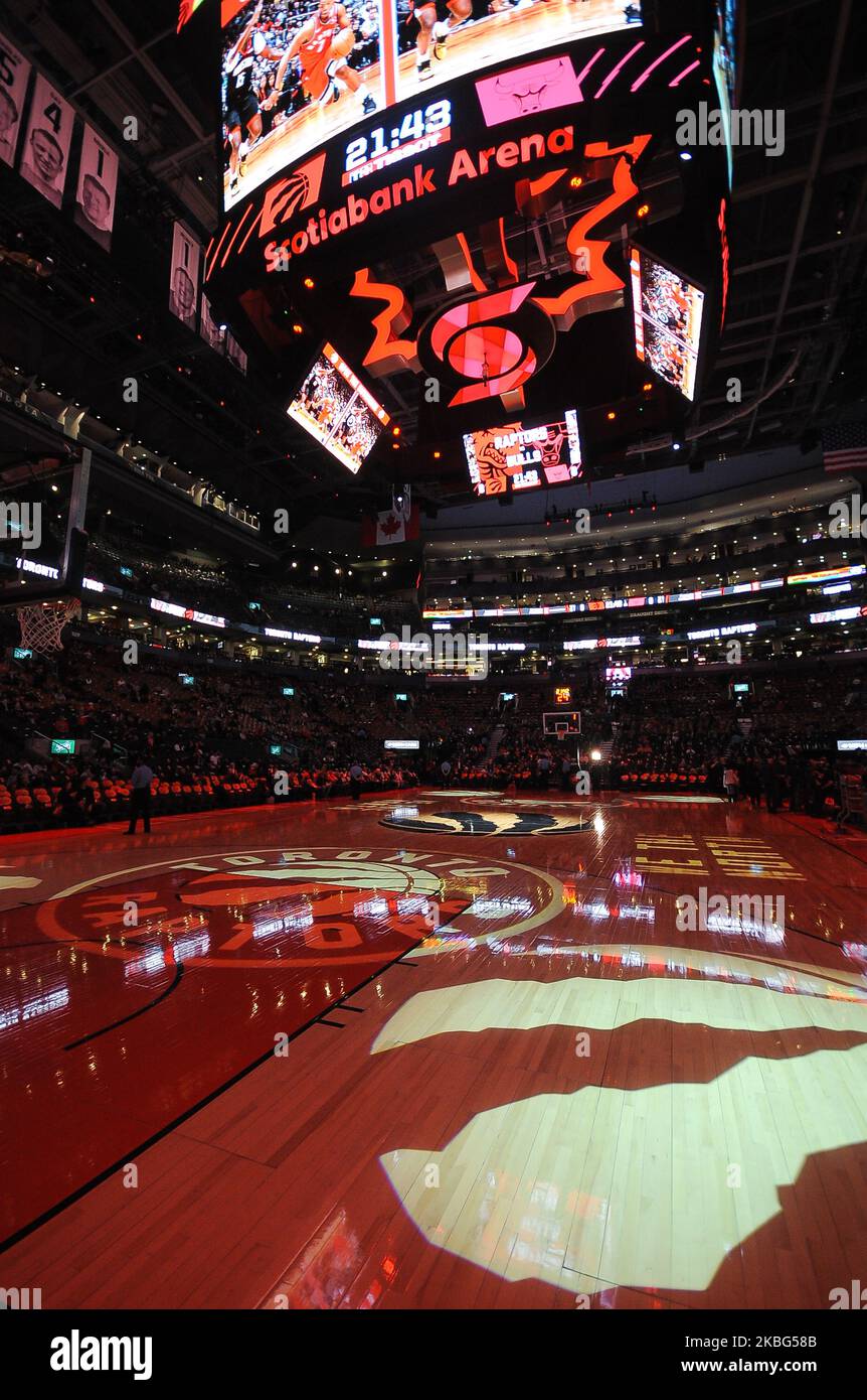 Basketball arena wide angle hi-res stock photography and images - Alamy