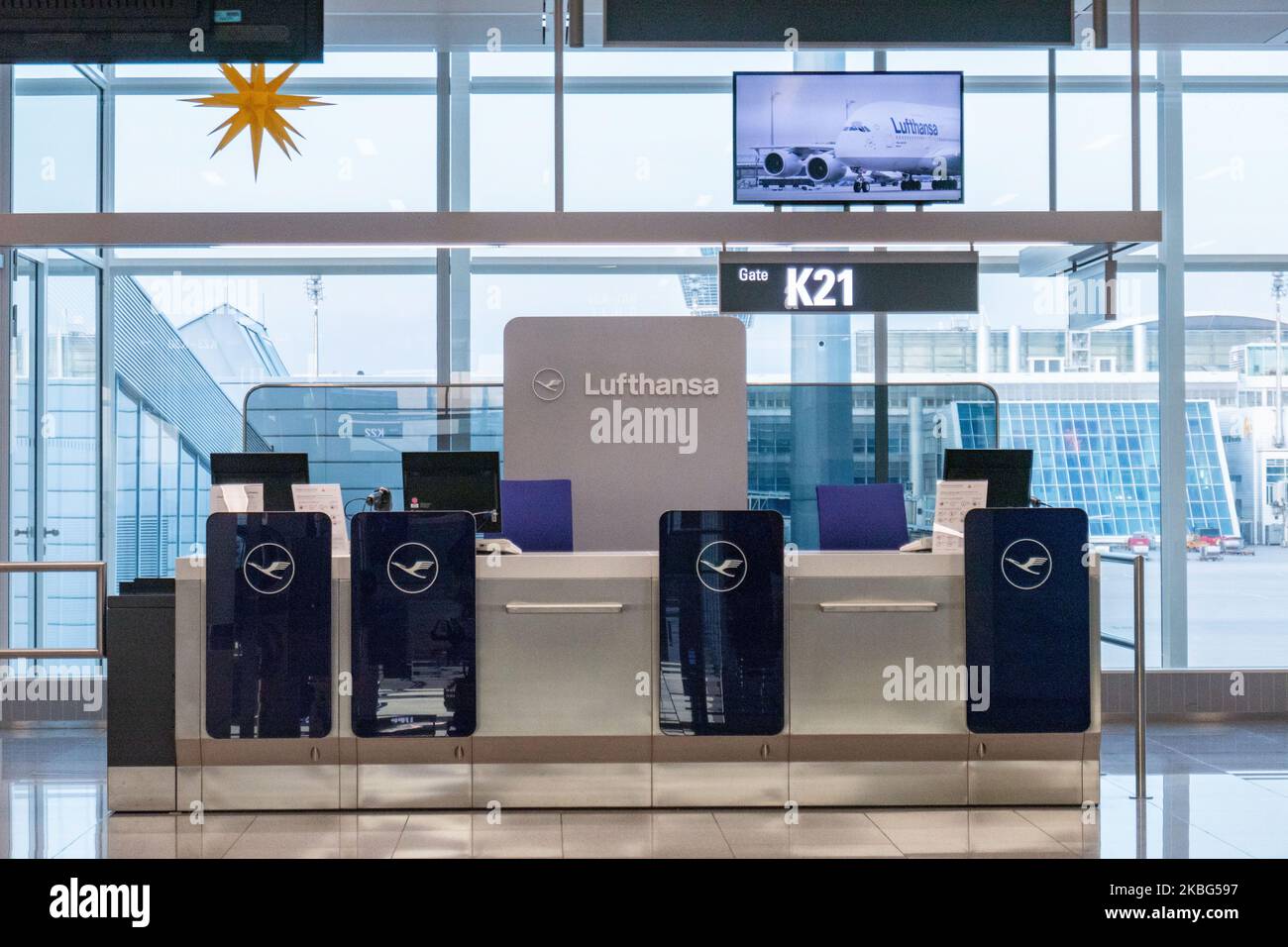 Interior of the Terminal 2 and K gates area of Munich Airport ...