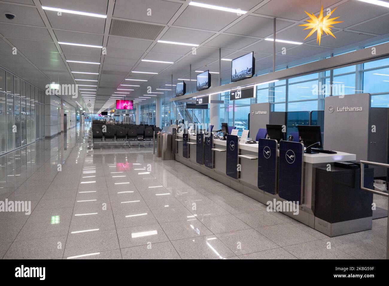 Interior of the Terminal 2 and K gates area of Munich Airport ...
