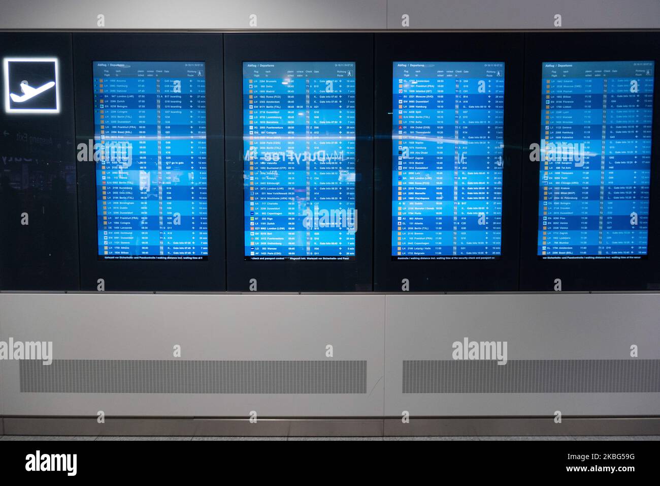 Interior of the Terminal 2 and K gates area of Munich Airport ...