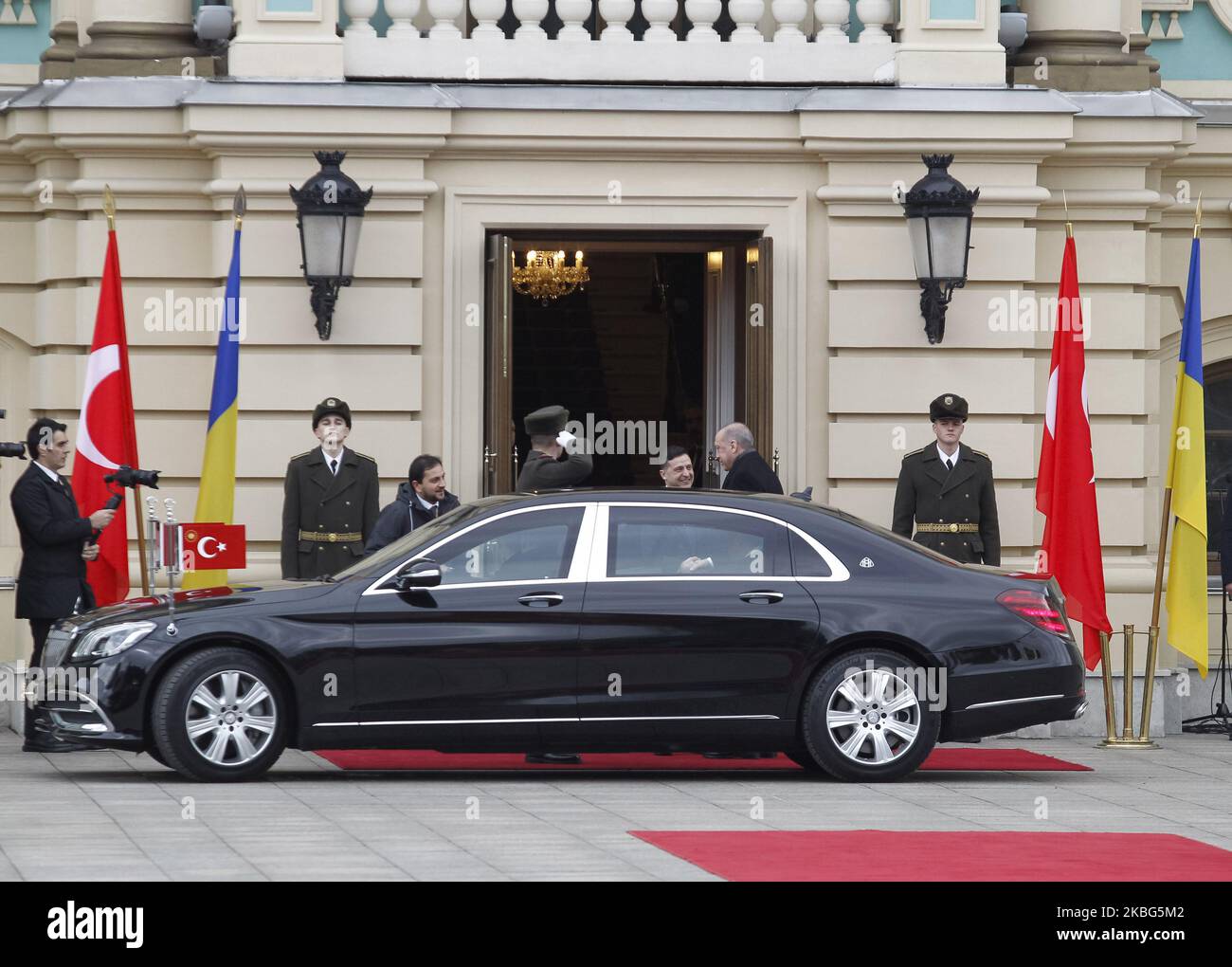 Mariinskiy palace hi-res stock photography and images - Alamy