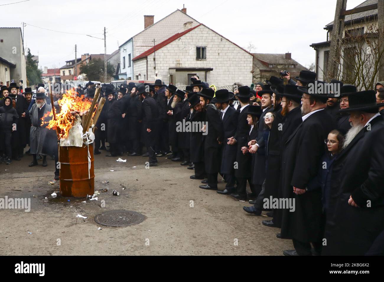 Jewish hasidic dance hi-res stock photography and images - Alamy