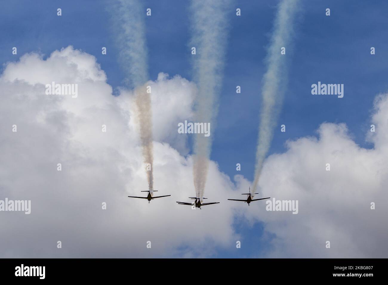 Attraction of jupiter aerobatic team hi-res stock photography and ...