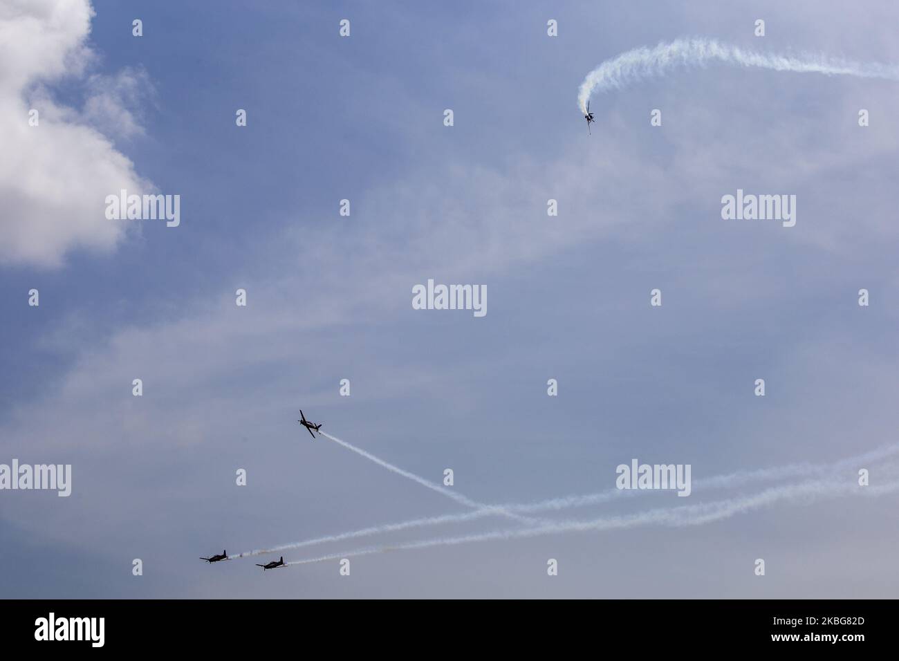 Attraction of jupiter aerobatic team hi-res stock photography and ...