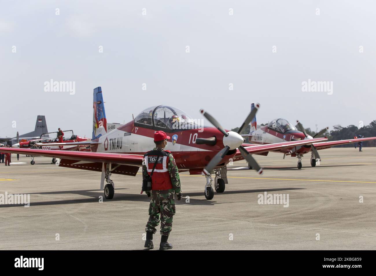 Attraction of Jupiter Aerobatic Team with Wong Bee KT-1B aircraft ...