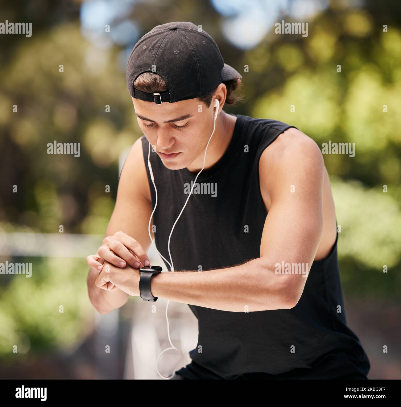 Man check hi-res stock photography and images - Alamy