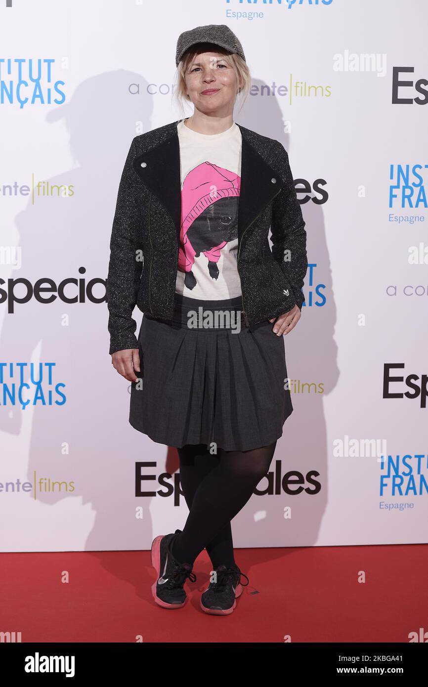 Lluvia rojo hi-res stock photography and images - Alamy