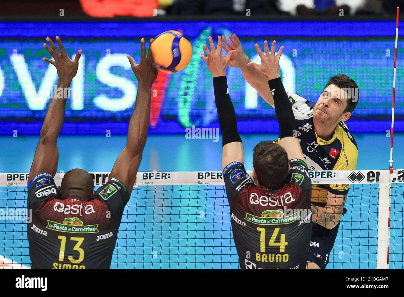 Simon robertlandy and mossa de rezende bruno hi-res stock photography ...