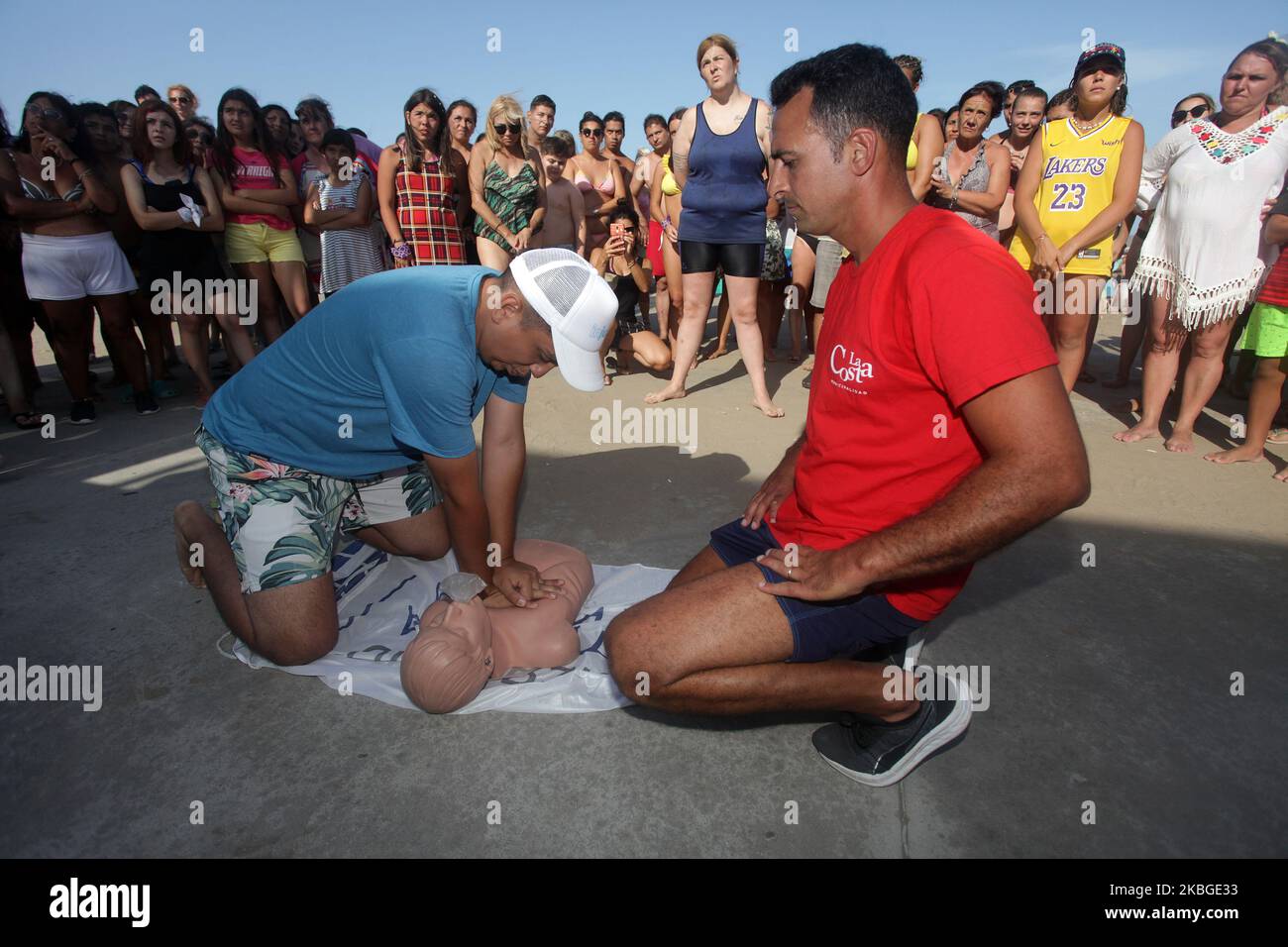 Lifeguard cpr beach hi-res stock photography and images - Alamy