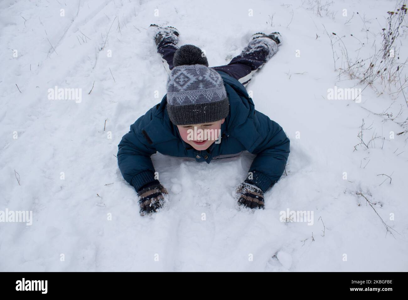 Boy fell down hi-res stock photography and images - Alamy