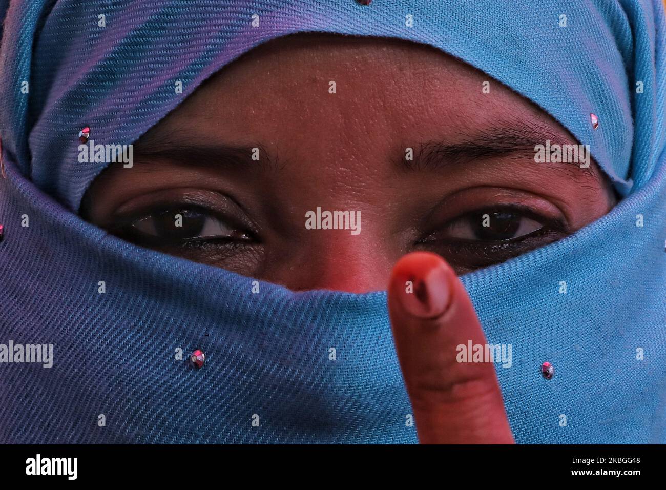 Inked index finger hi-res stock photography and images - Alamy
