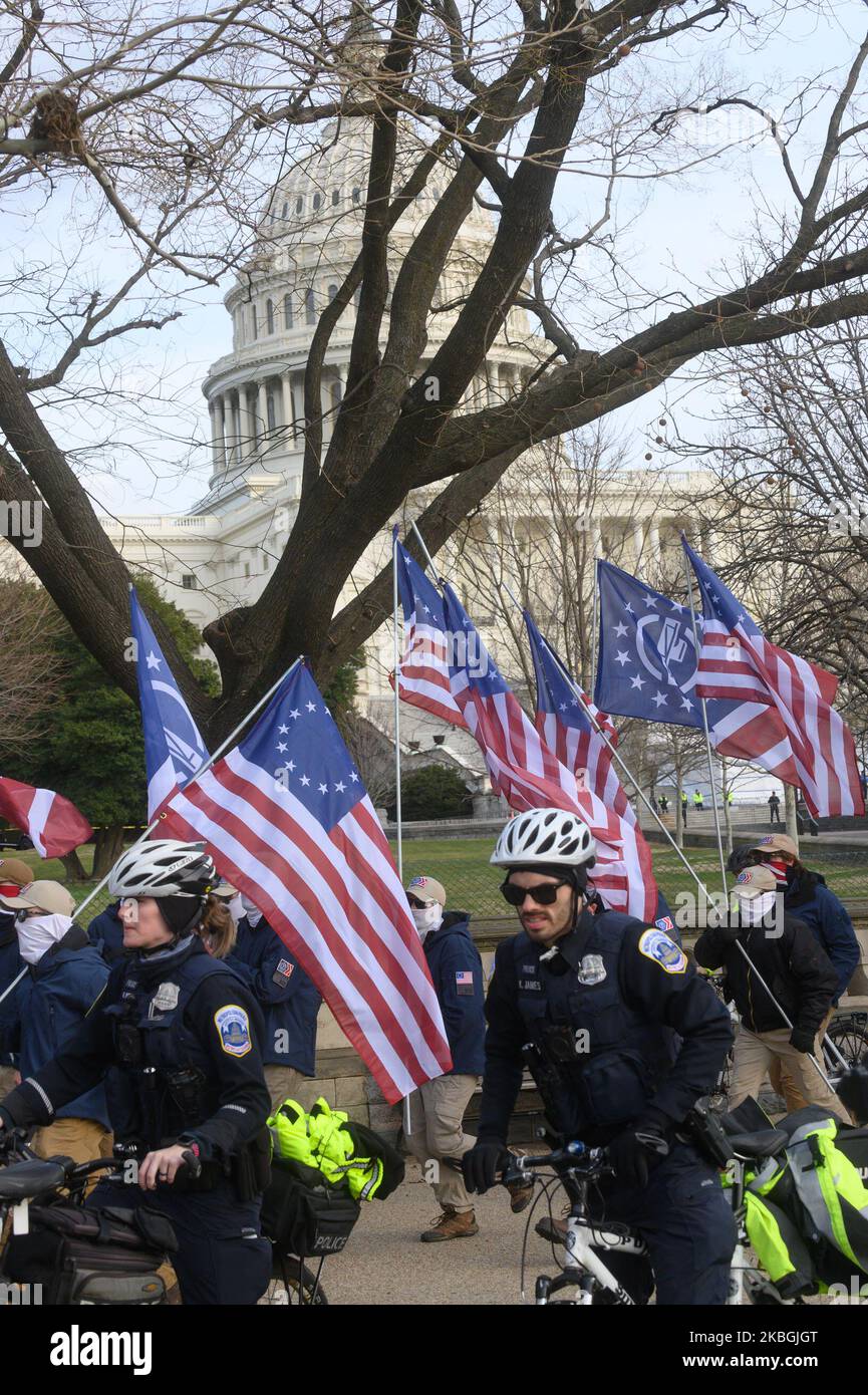 Metro police hi-res stock photography and images - Alamy