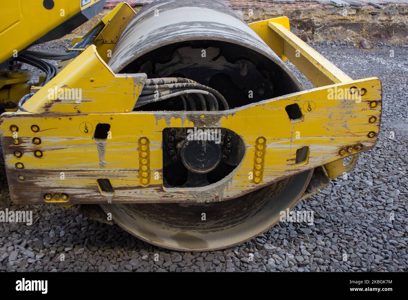 new road roller flattening asphalt closeup cylinder Stock Photo - Alamy
