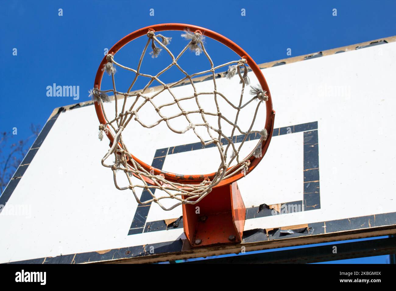 Red metal basketball hoop hi-res stock photography and images - Alamy
