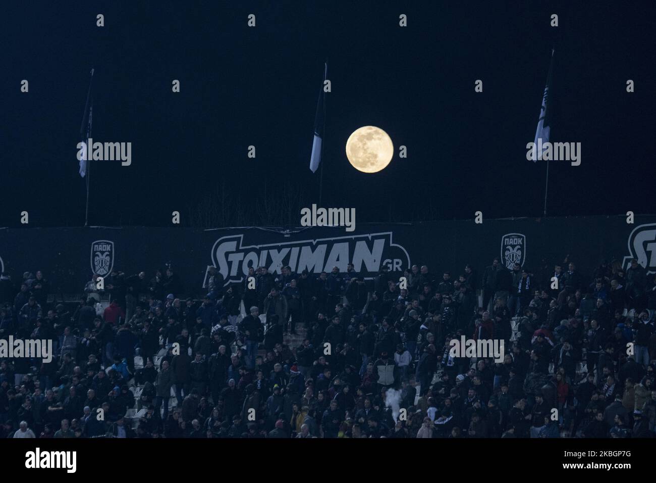 Ofi circle hi-res stock photography and images - Alamy