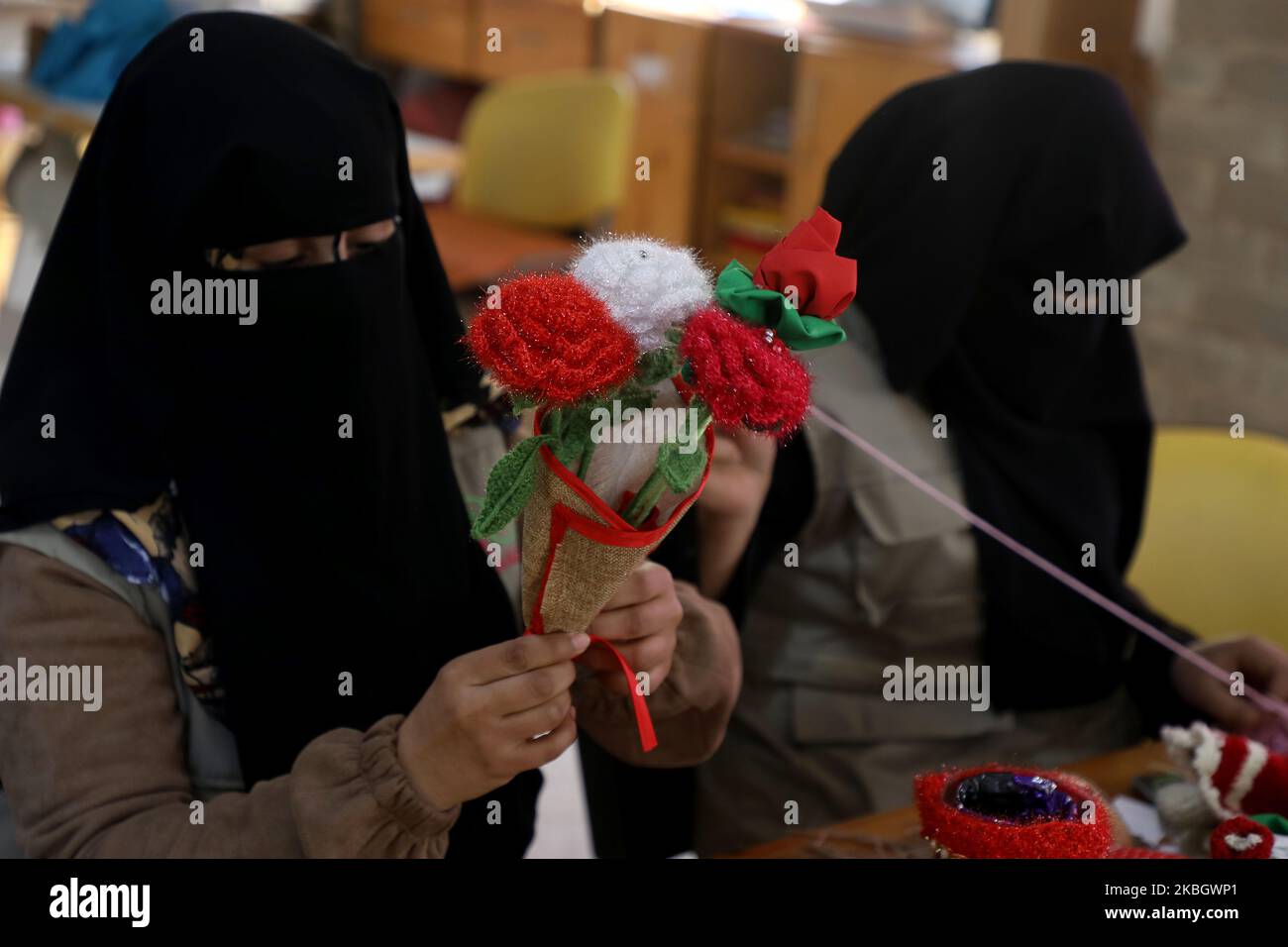 Palestinian artisans make Valentine's Day gifts at Zeina Association ...