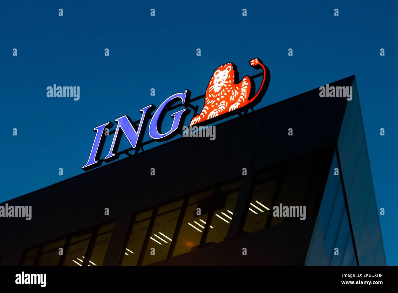 Ing bank logo hi-res stock photography and images - Alamy