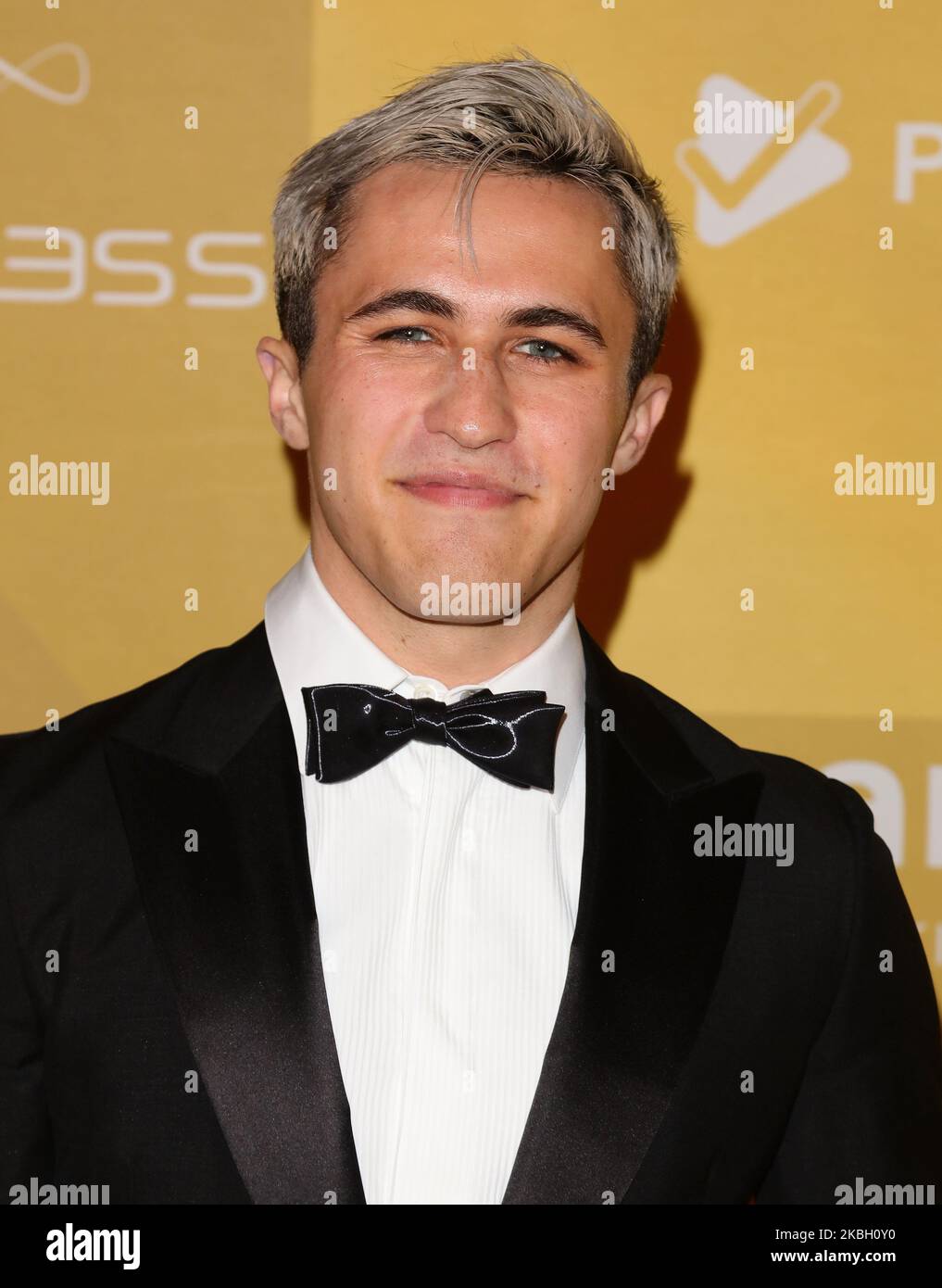 Hollywood, CA, November 3, 2022, Chris Olsen arrives at The amfAR Gala ...