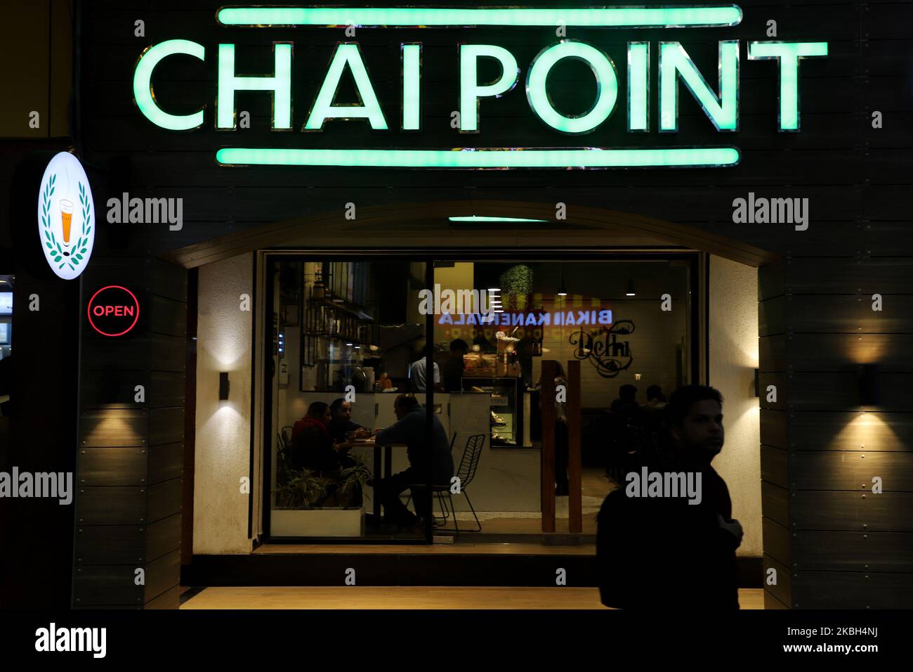 Chai point restaurant hi-res stock photography and images - Alamy