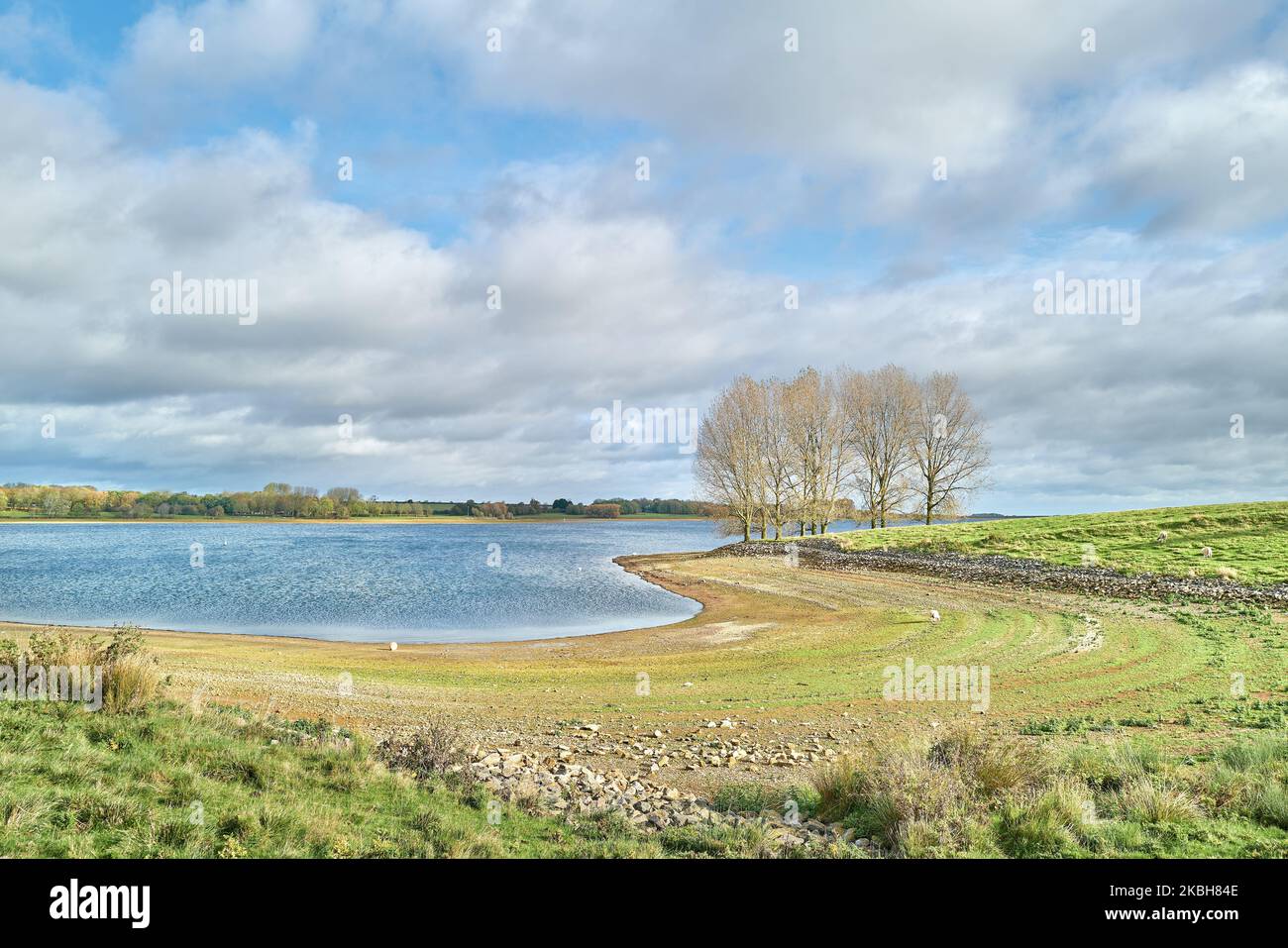 Low water level after a dry summer at the reservoir in Rutland, England ...