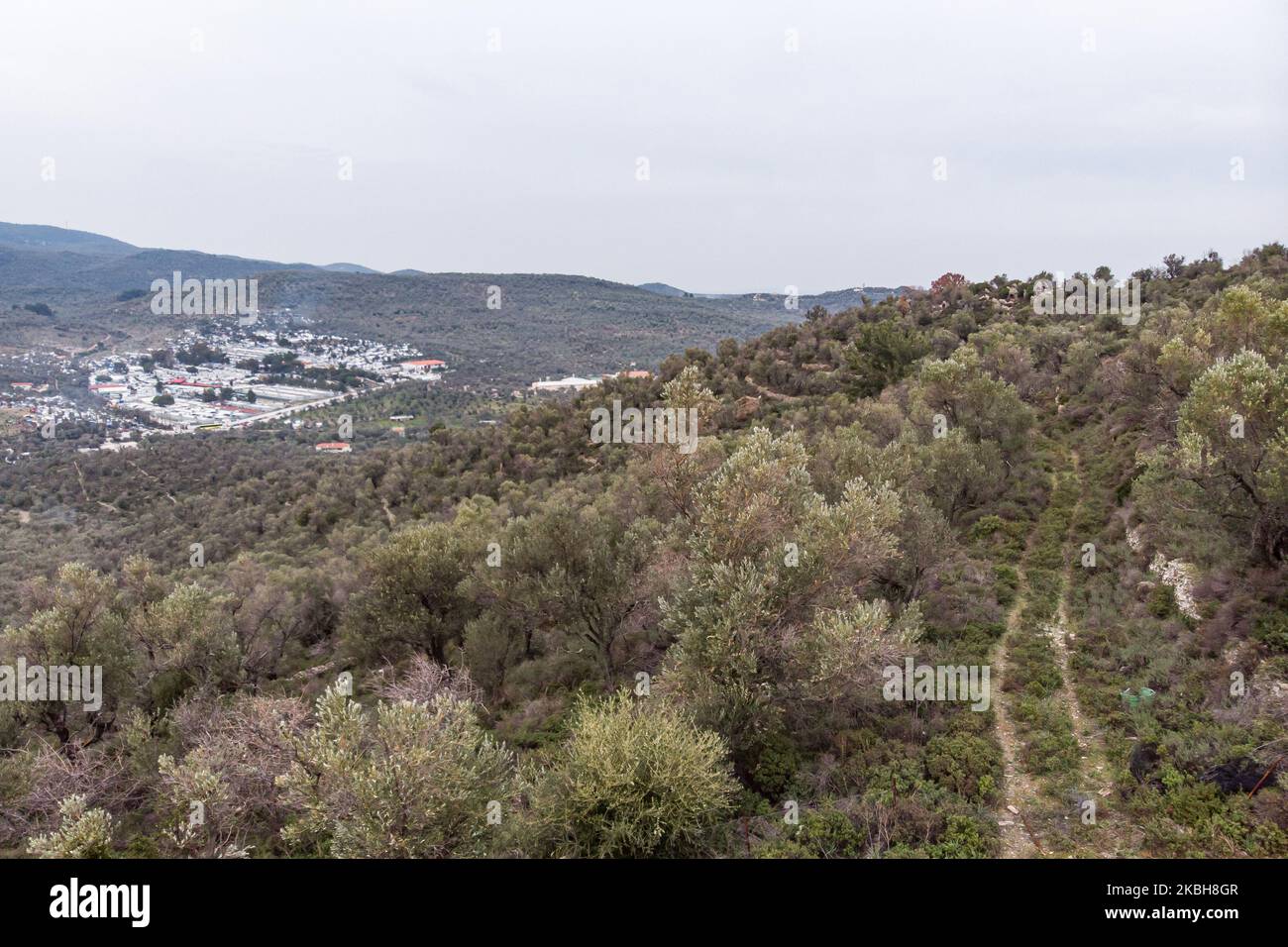 Overcrowded moria refugee camp hi-res stock photography and images - Alamy