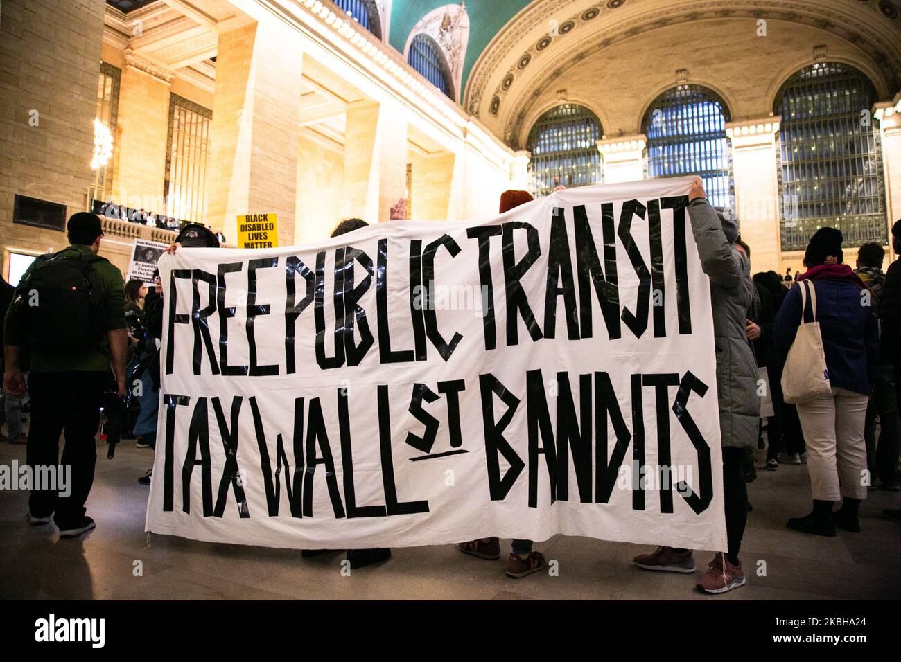 Thousands of demonstrators took to Grand Central in New York City and ...