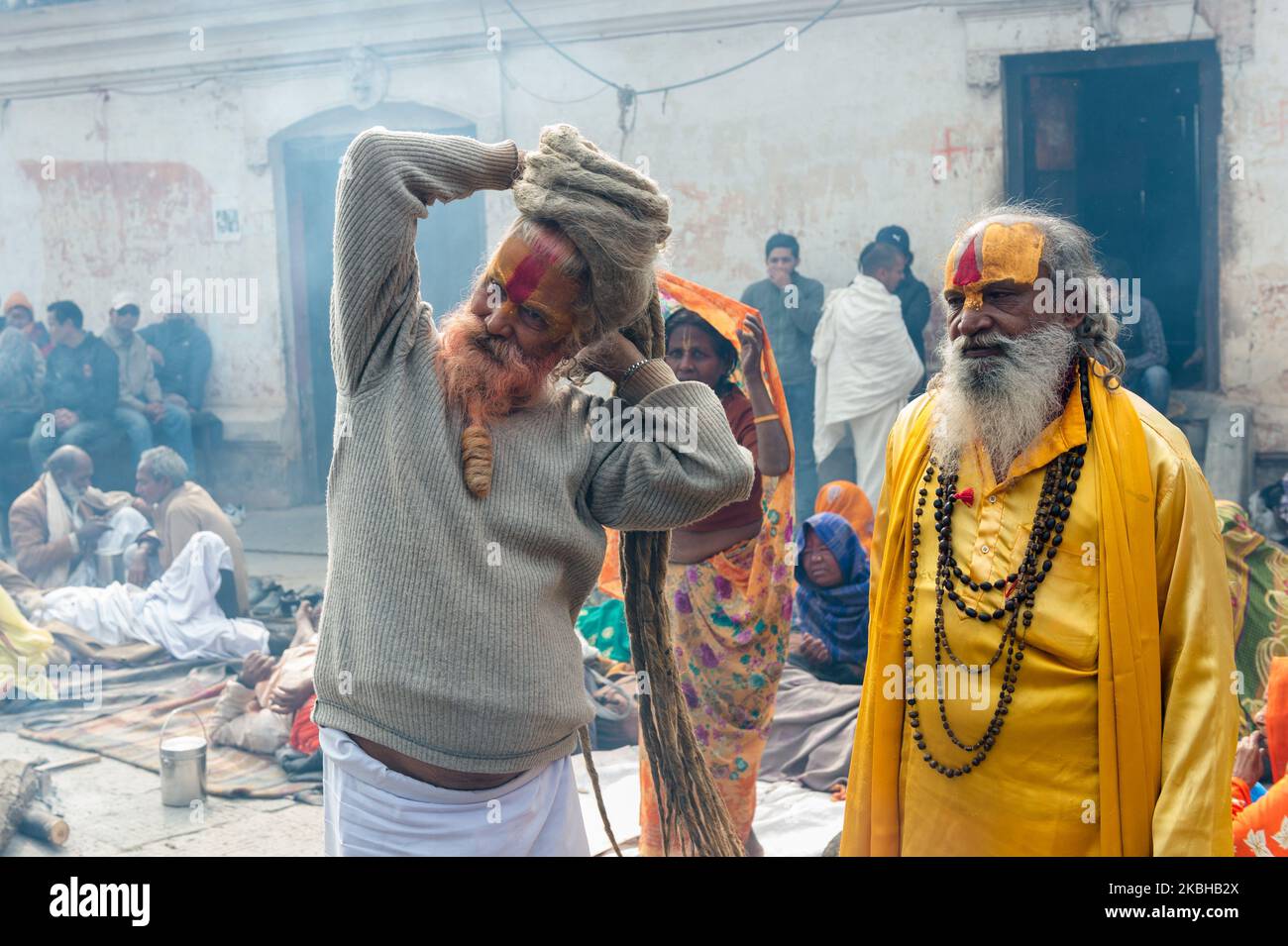 Hindu holy man (sadhu) wraps his dreadlocks at the Pashupatinath Temple ...