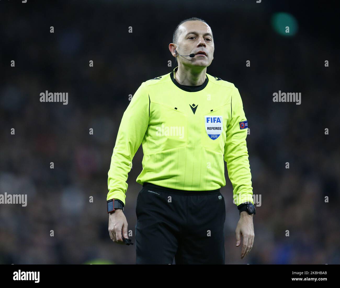 Referee cuneyt cakir of turkey hi-res stock photography and images - Alamy