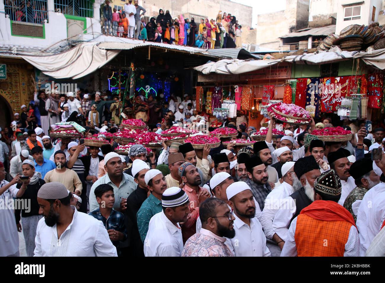 Flag hoisting ceremony hi-res stock photography and images - Alamy