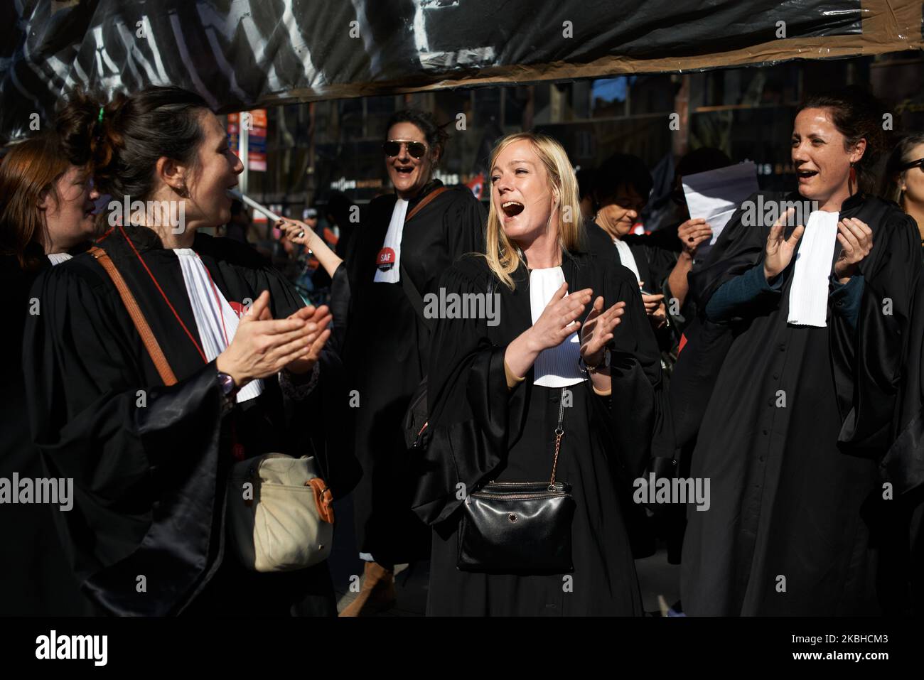 Strike sing hi-res stock photography and images - Alamy