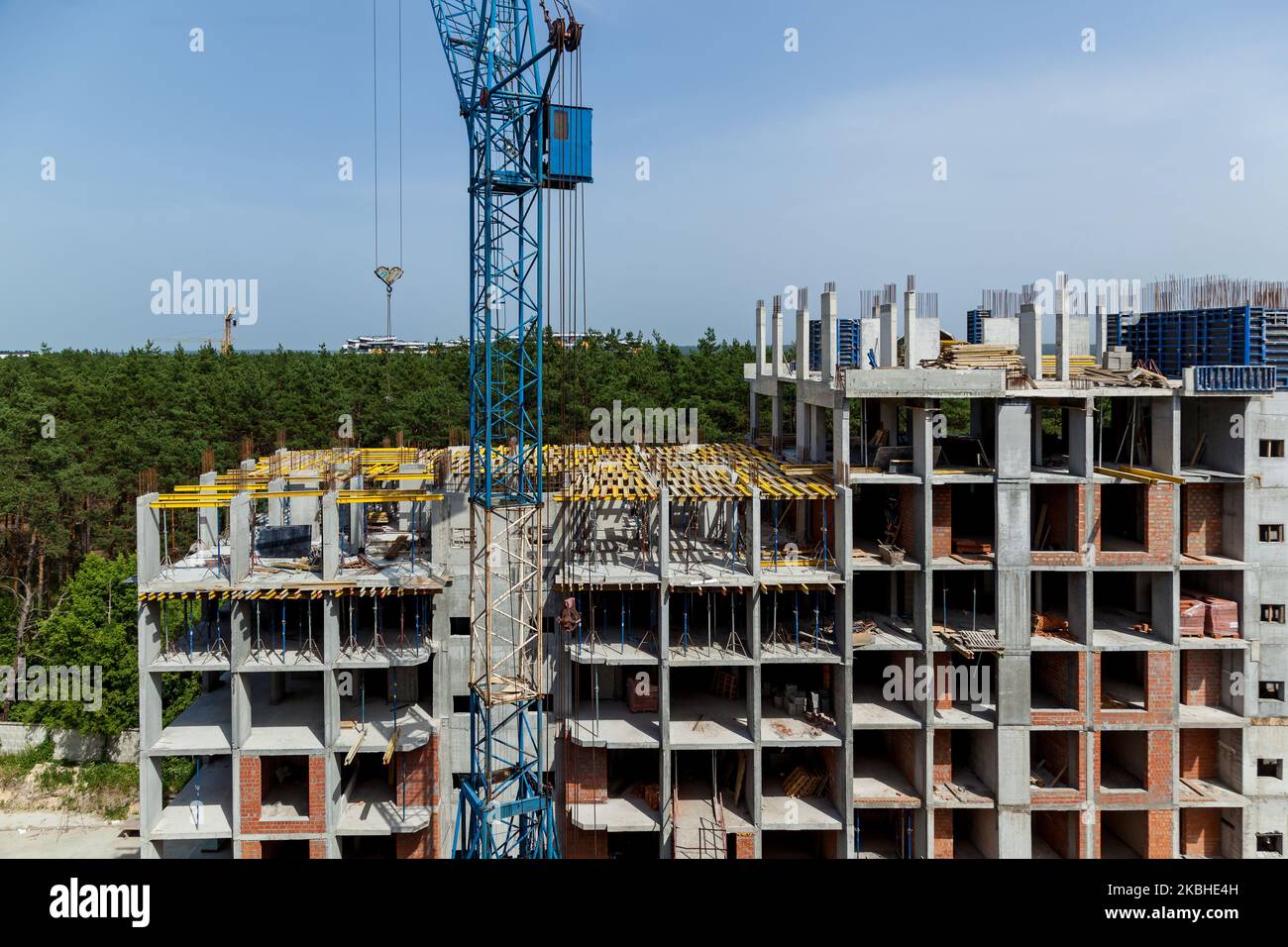 Construction of monolithic multi-storey buildings. Construction of a ...