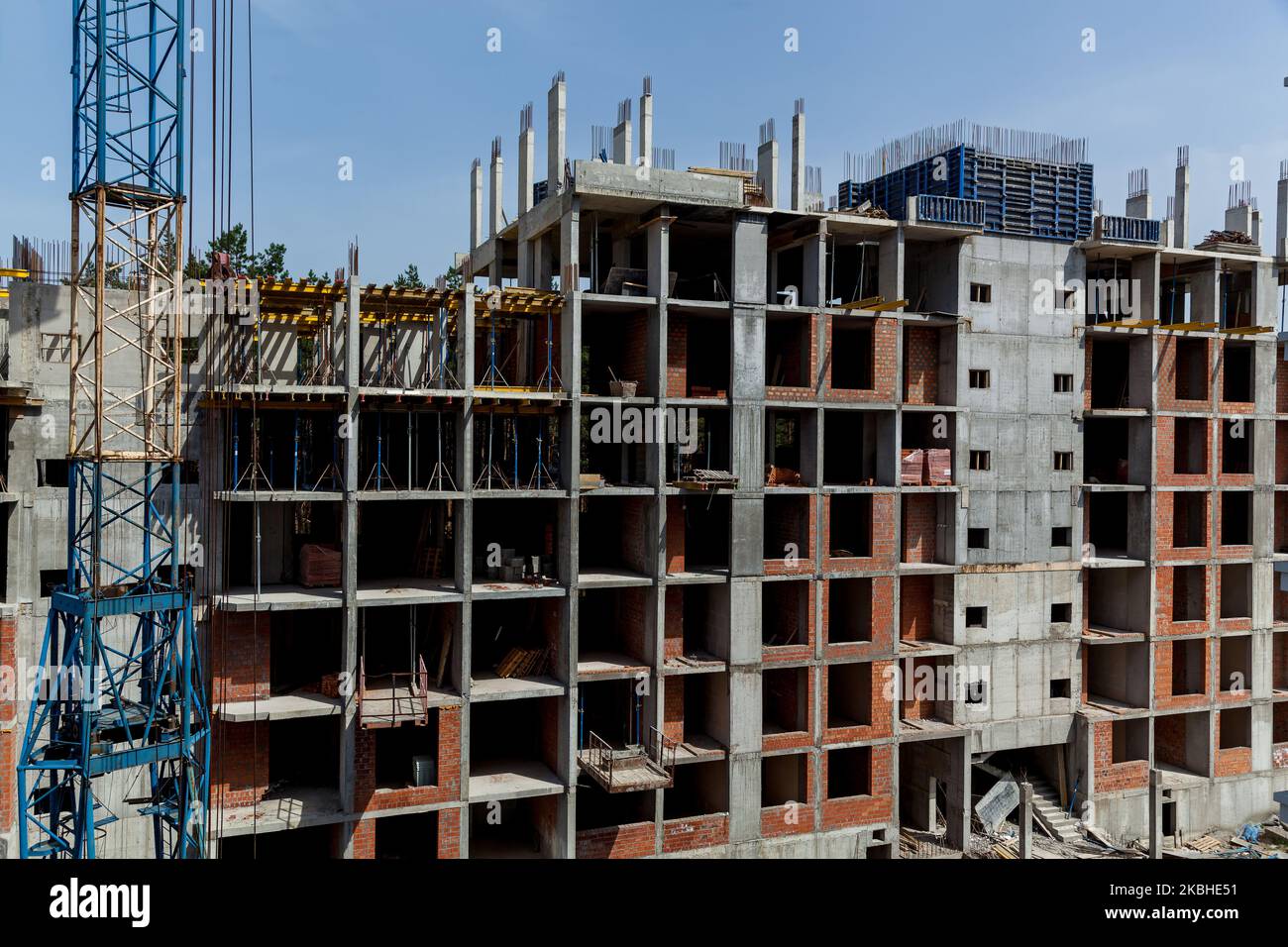 Construction of monolithic multi-storey buildings. Construction of a ...