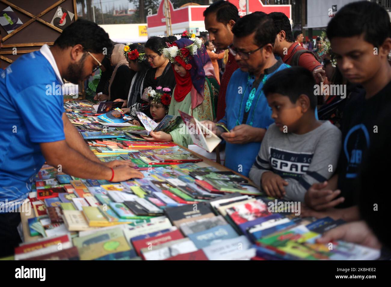 Ekushe boimela book fair hi-res stock photography and images - Alamy
