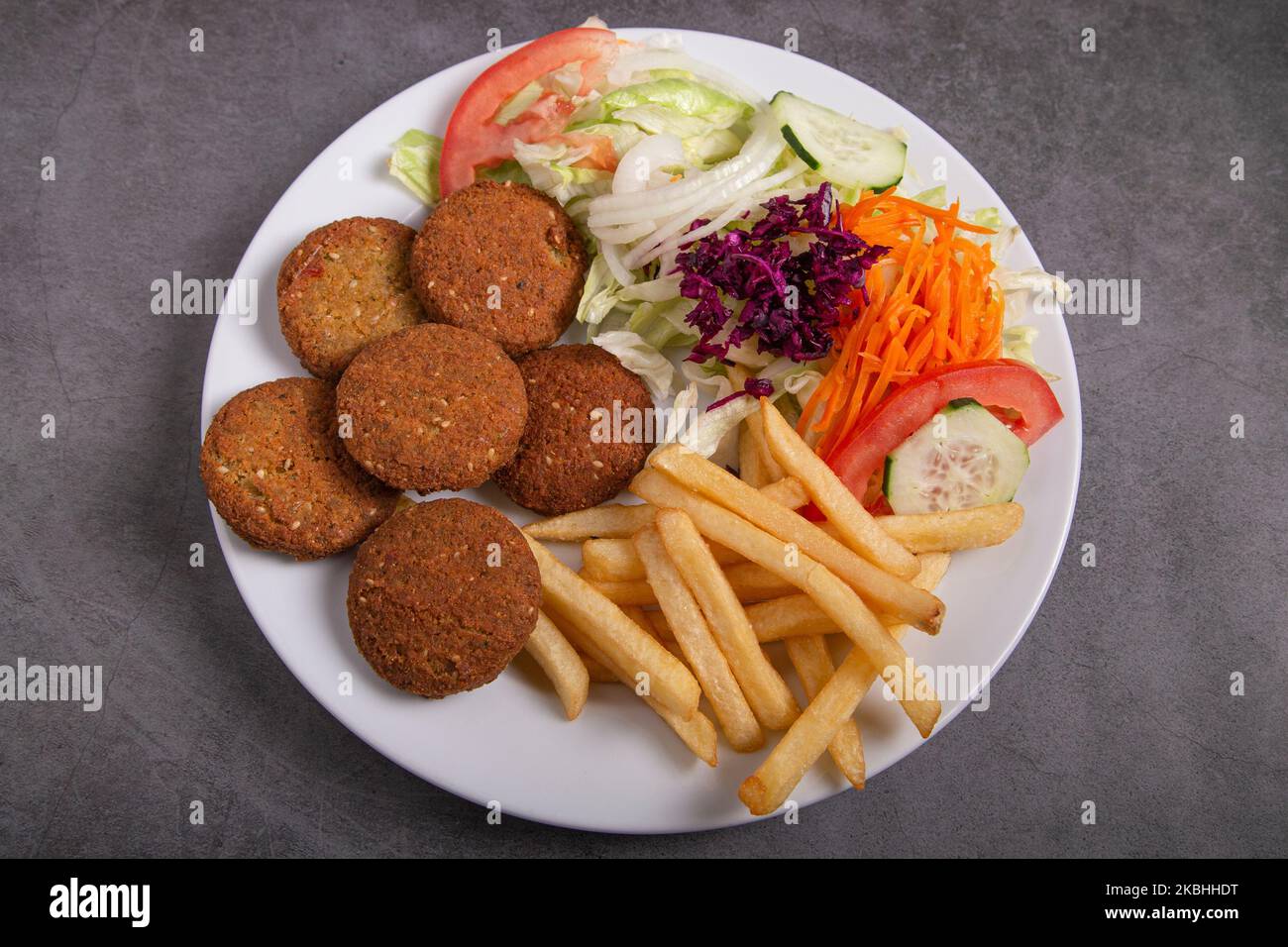 Falafel plate hi-res stock photography and images - Alamy