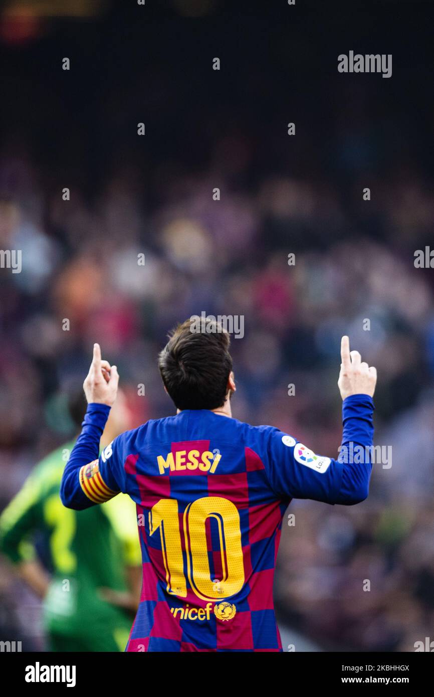 Lionel messi barcelona goal 2020 hi-res stock photography and images ...