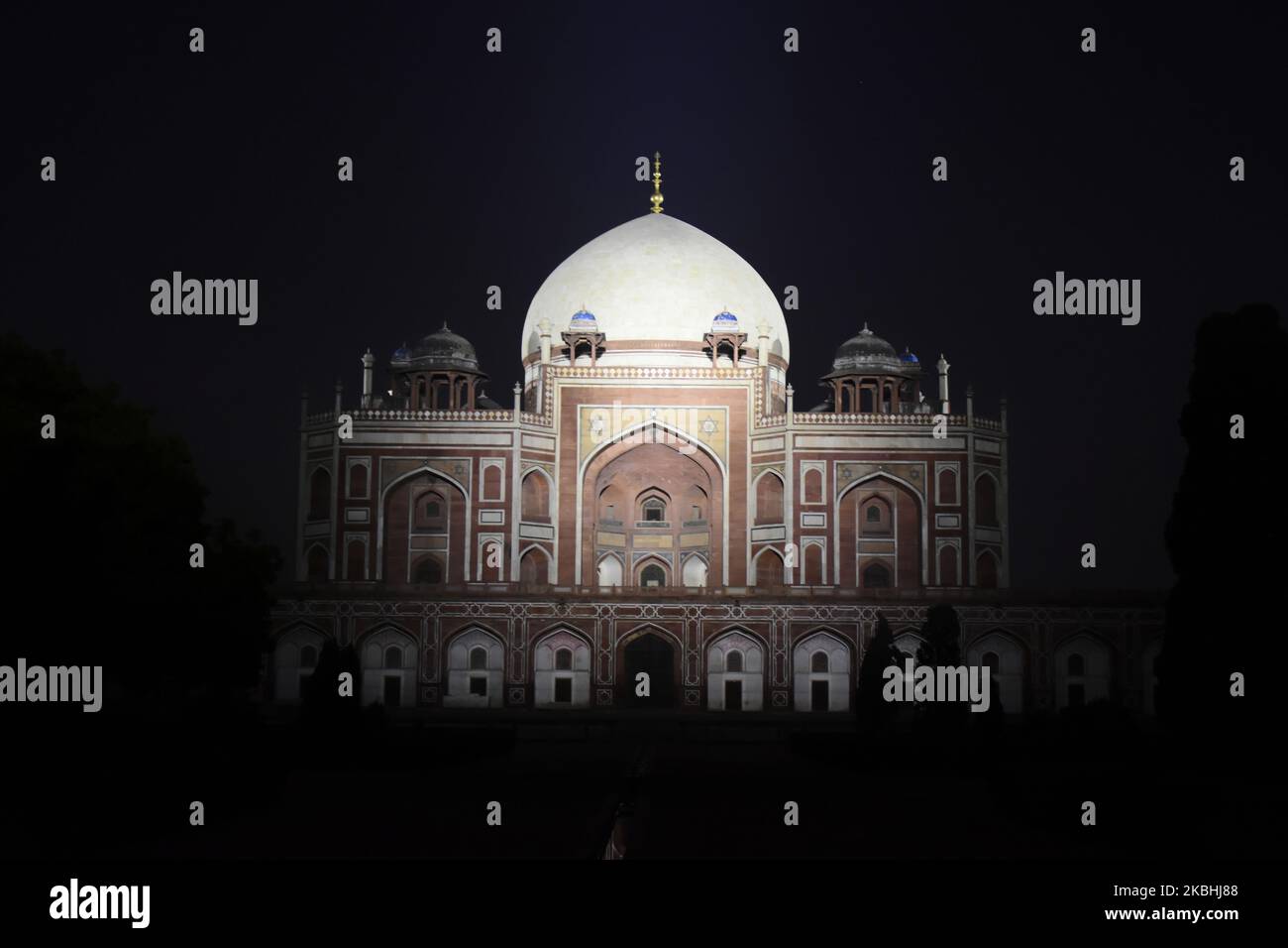 Night scene at Himayun tomb in New Delhi, India on 22 February 2020 ...