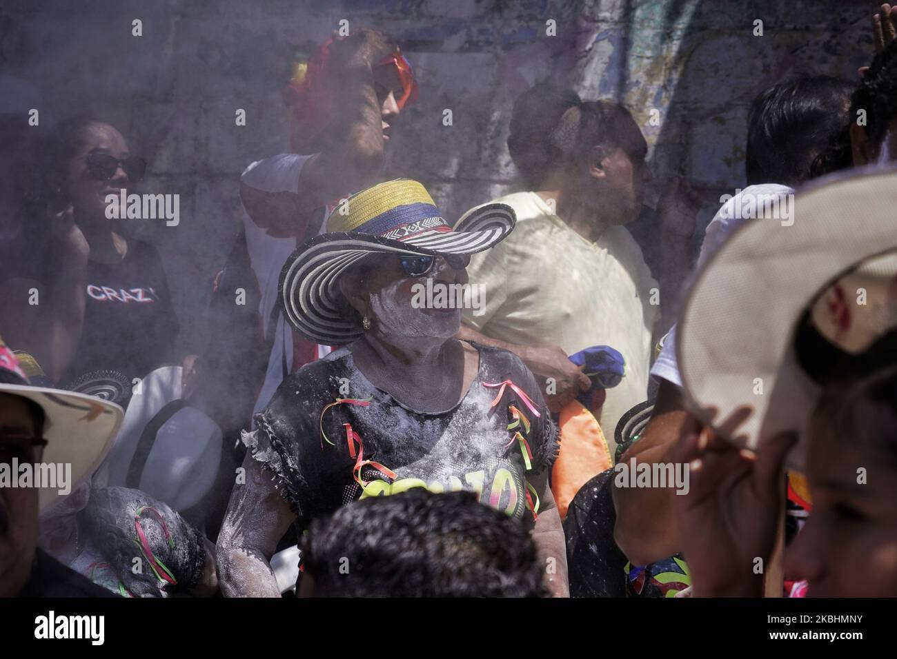 Revelers perform during Parade the battle of the flowers opening the ...