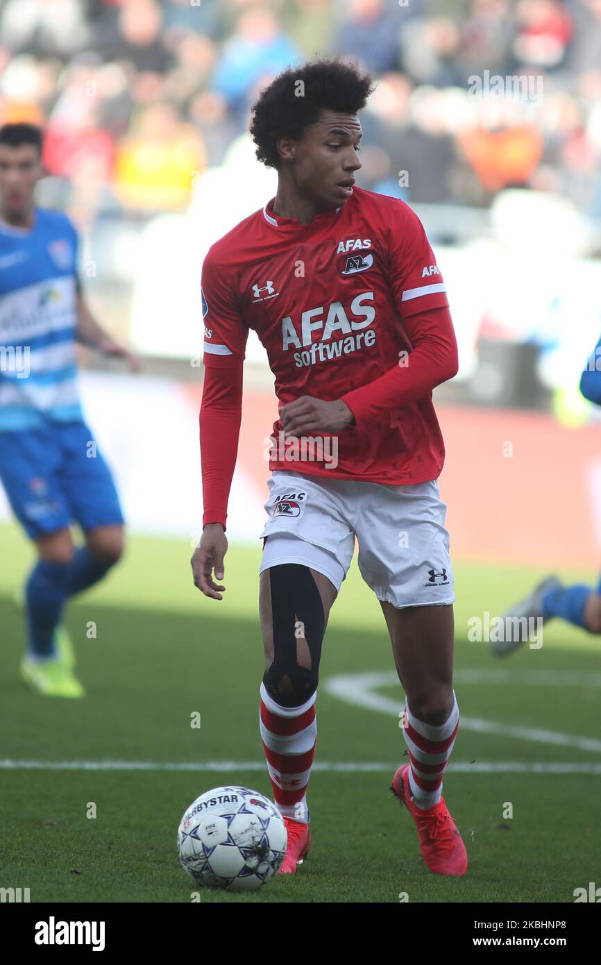 Calvin Stengs (AZ Alkmaar) controls the ballduring the 2019/20 ...