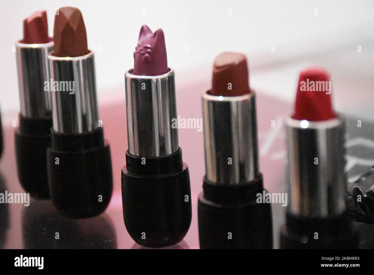 A manufacturing process of handmade lipsticks with organic products on ...