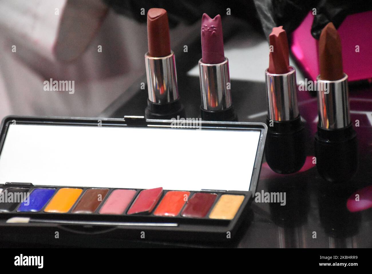 A manufacturing process of handmade lipsticks with organic products on ...
