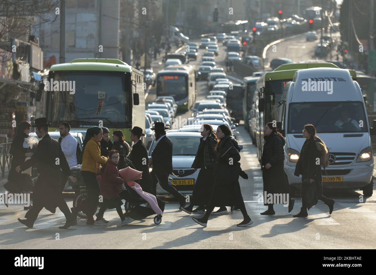 Shikun chabad hi-res stock photography and images - Alamy