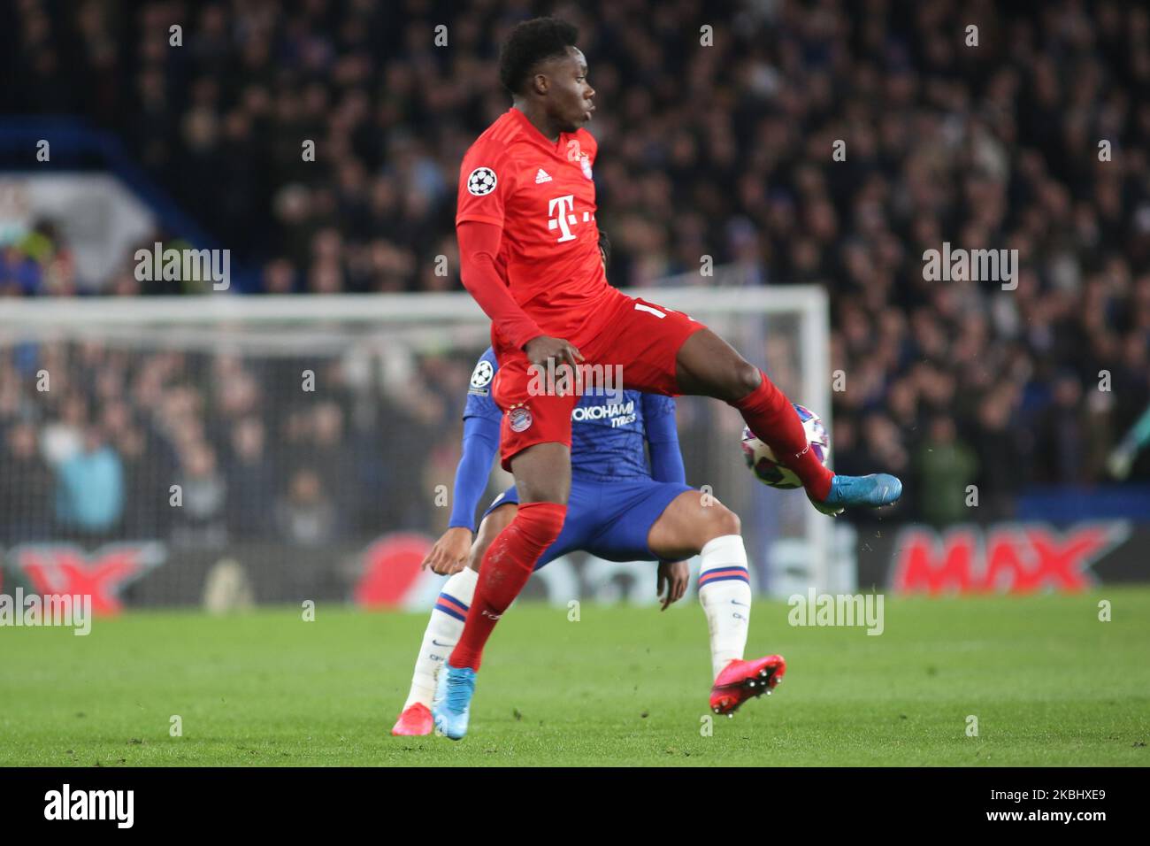 Alphonso davies bayern hi-res stock photography and images - Alamy