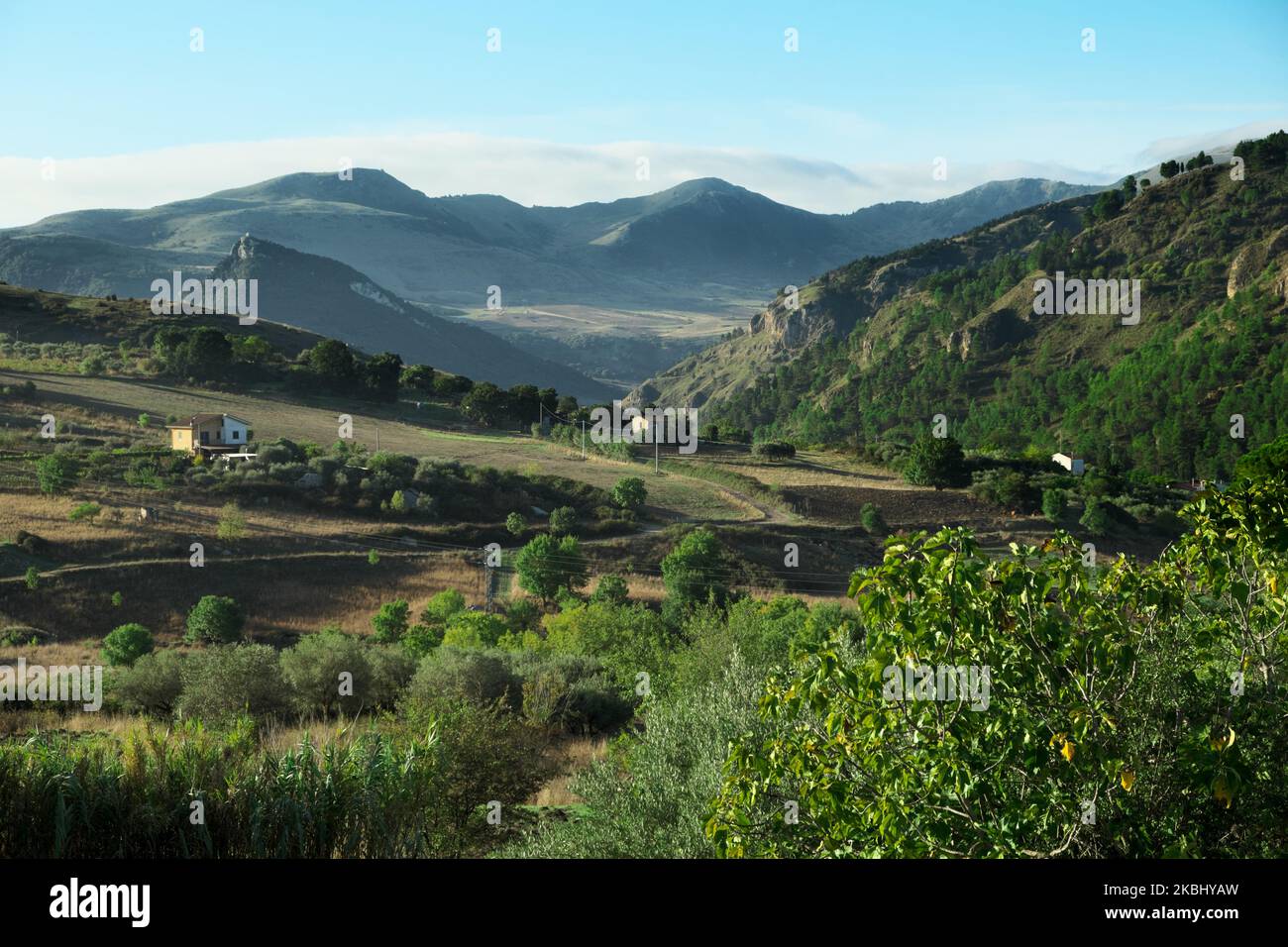 farming landscape of Western Sicily, Italy Stock Photo - Alamy
