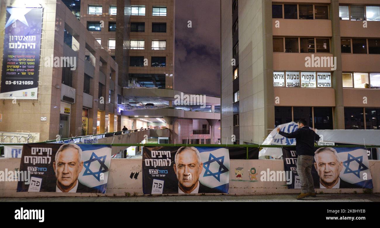 White political party election billboards hi-res stock photography and ...