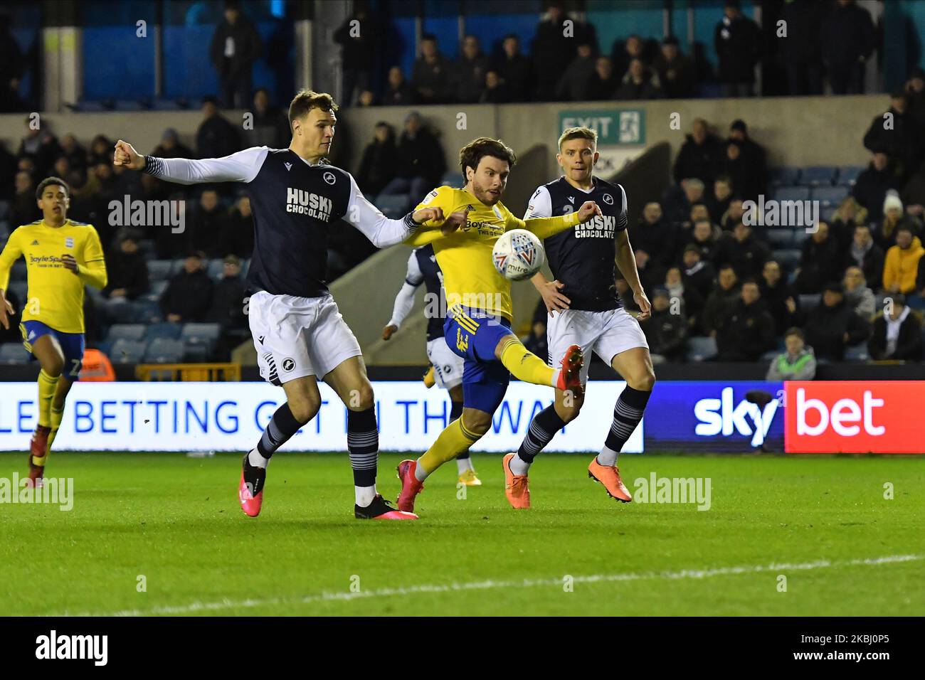 Scott Hogan during the Sky Bet Championship match between Millwall and ...