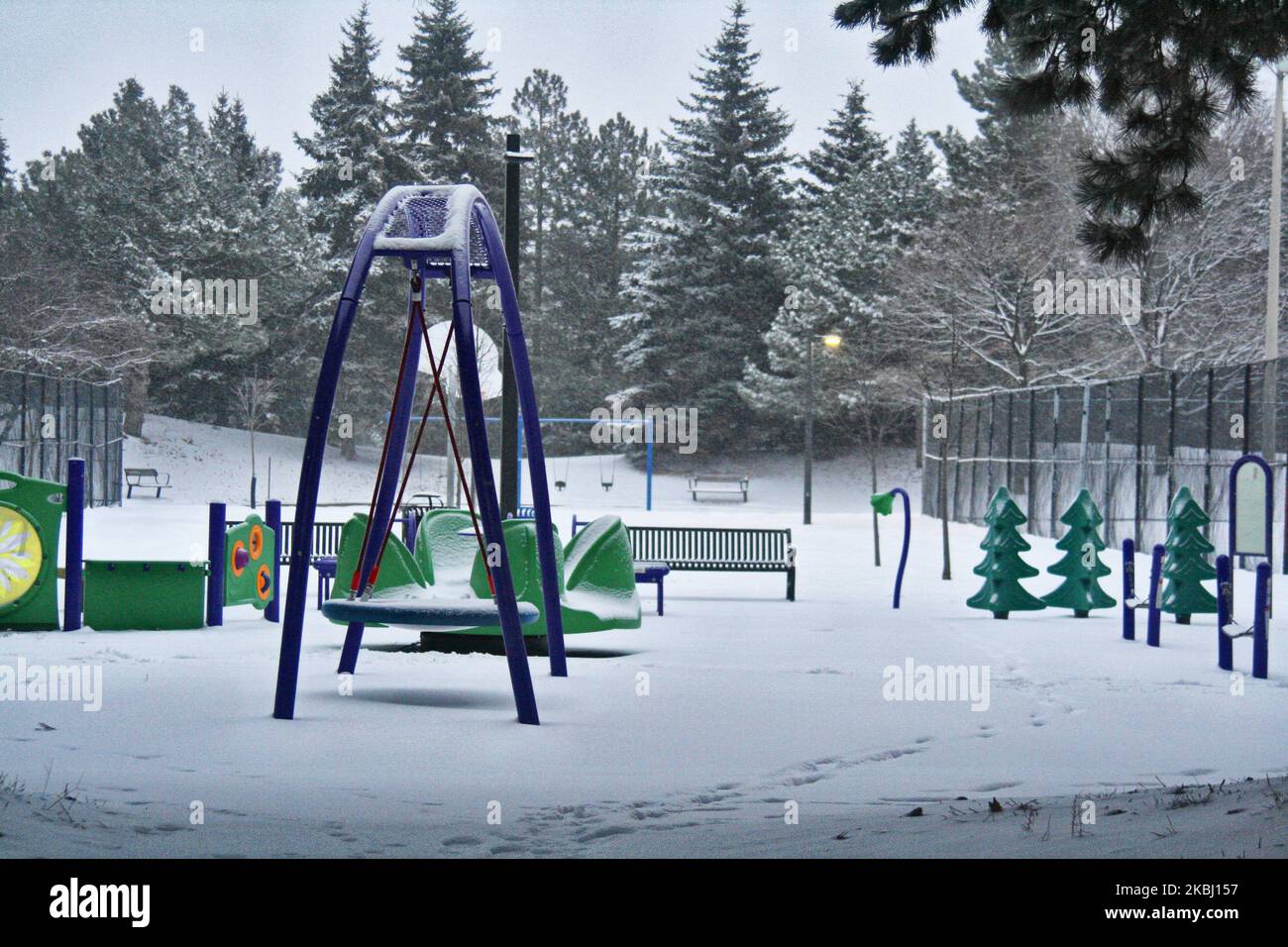 Snowing ontario play hi-res stock photography and images - Alamy